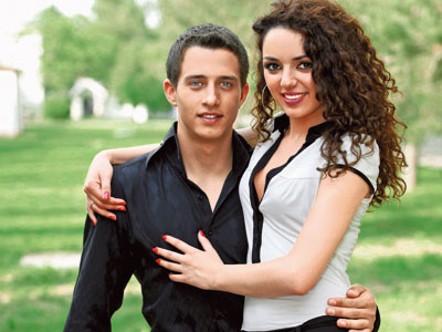 Simina Popa şi Claudiu Frîncu - Noile vedete de la Acasă TV