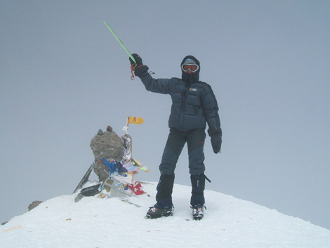 Crina Coco Popescu, prima alpinista din lume care termina cicuitul ...