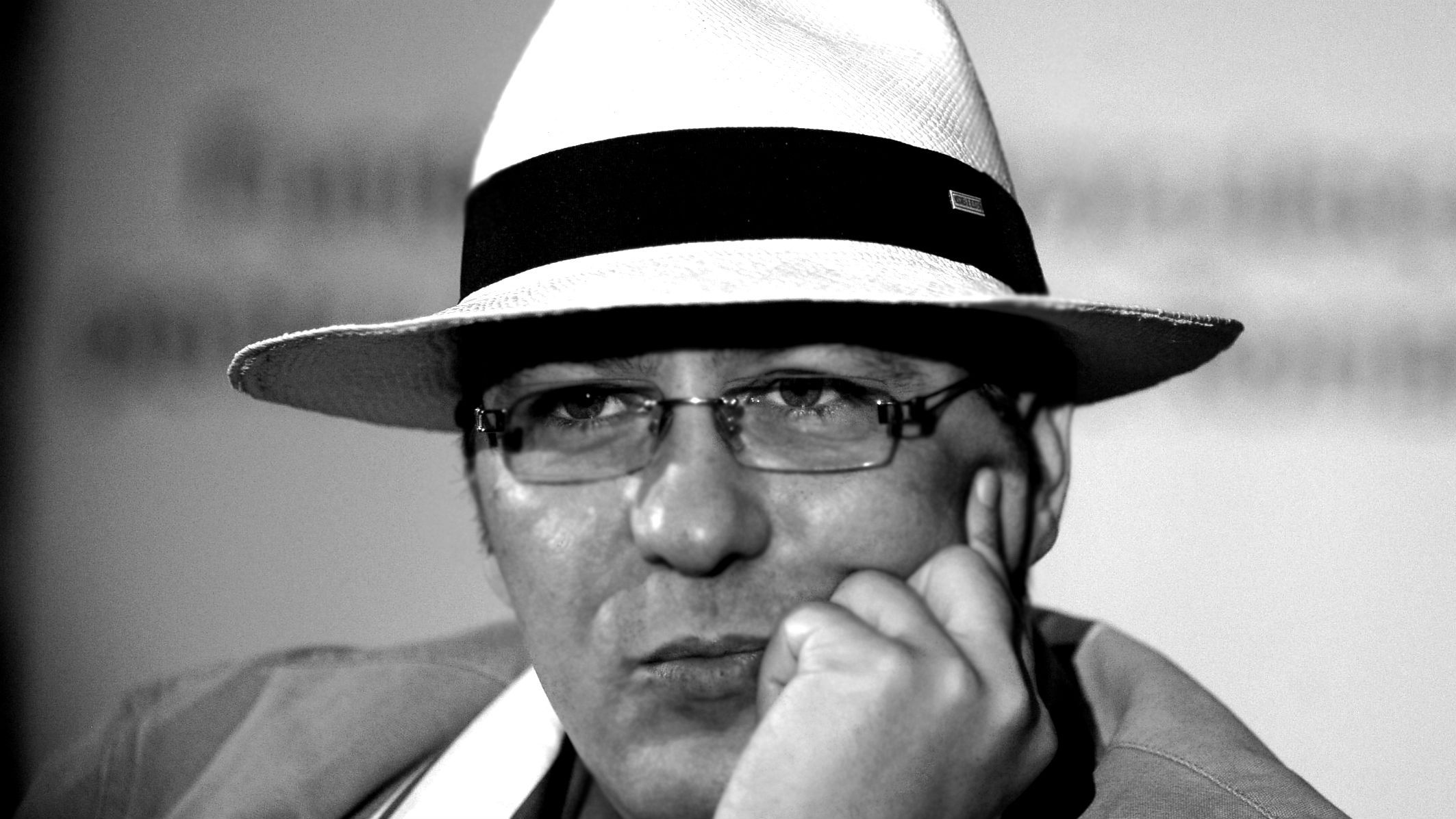 Florin Chilian primeşte Discul de Aur şi Discul de Platină