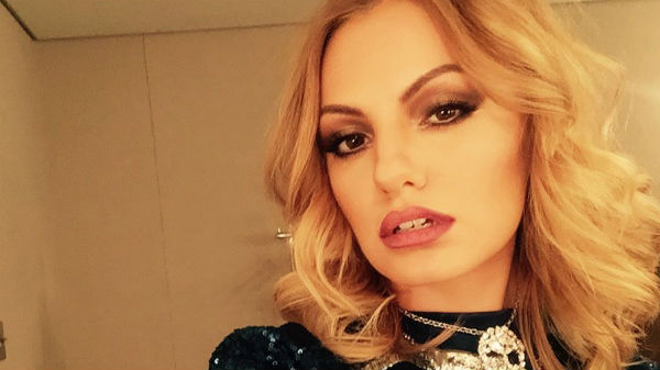 Alexandra Stan este considerată de către fanii ei turci "un înger din ...