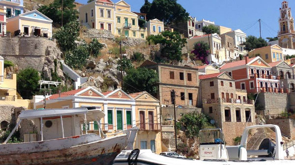 Idei de vacanţă! Insula Symi în imagini (VIDEO)