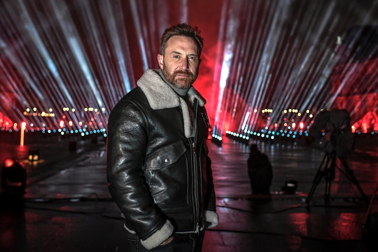 David Guetta transformă heliportul de pe Burj Al Arab din Dubai în scenă