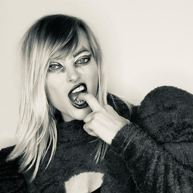 Delia, primul artist din România care lansează un NFT