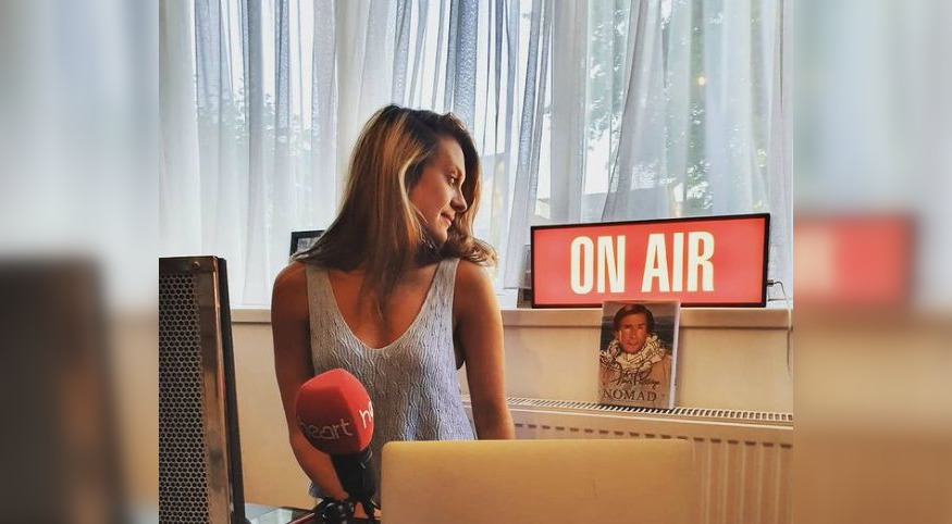 Gafa făcută de o prezentatoare de radio. Îi e jenă să mai meargă la sală