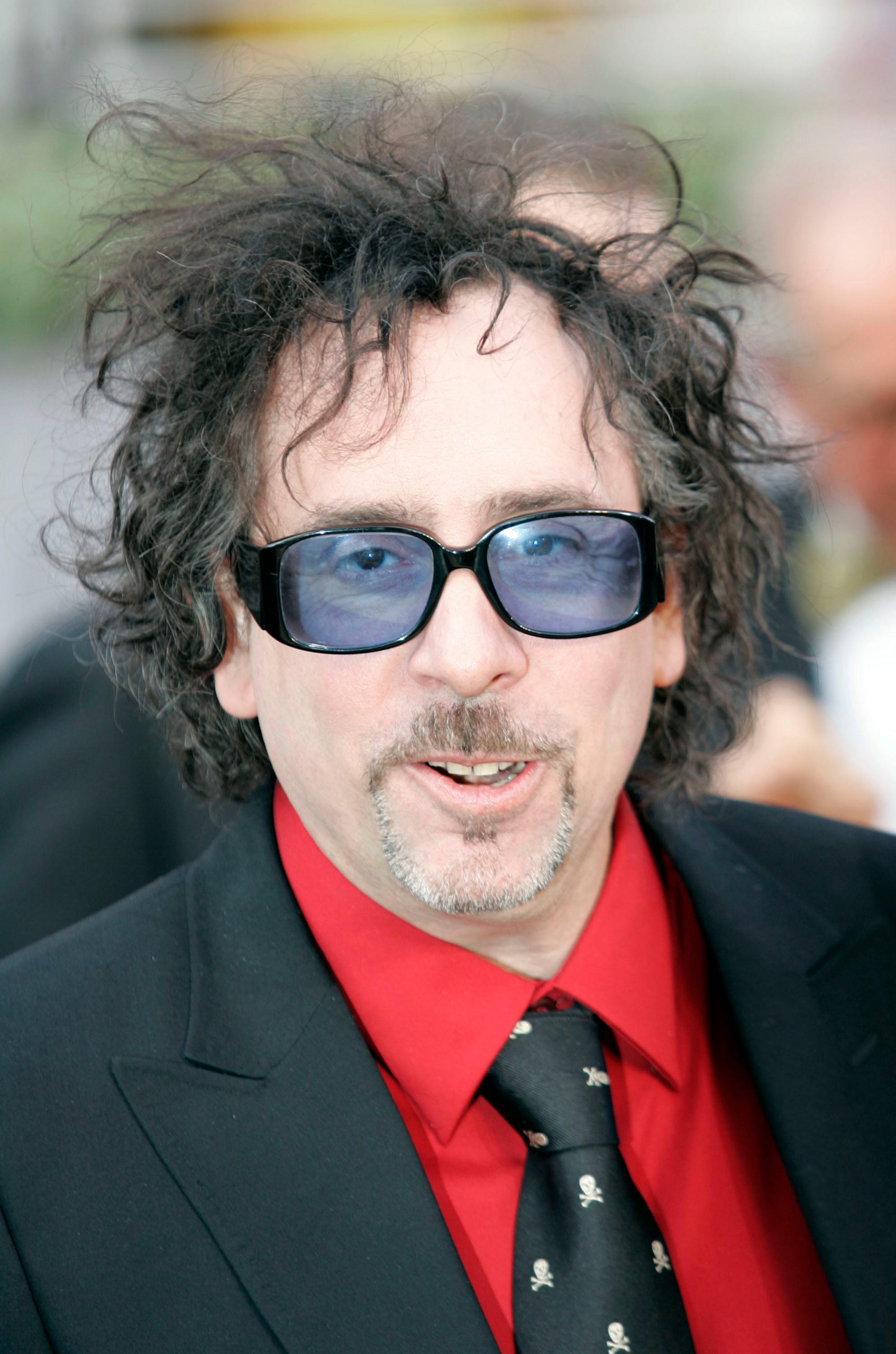 Doi actori români, în miniseria filmată de Tim Burton în România