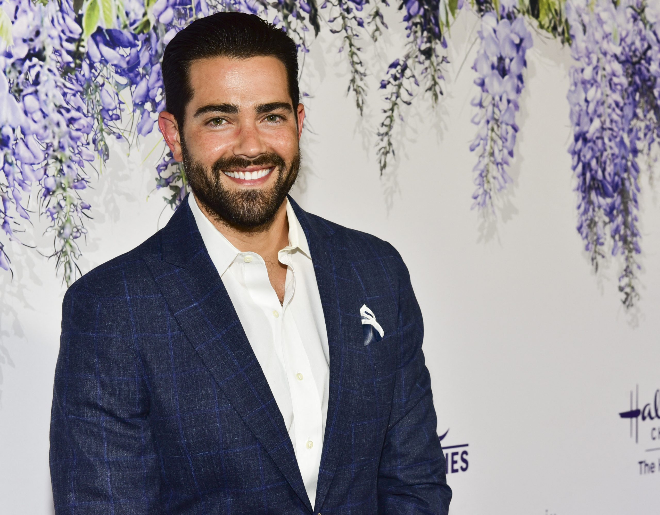 Jesse Metcalfe se alătură lui Dennis Quaid în ”On a Wing and a Prayer”