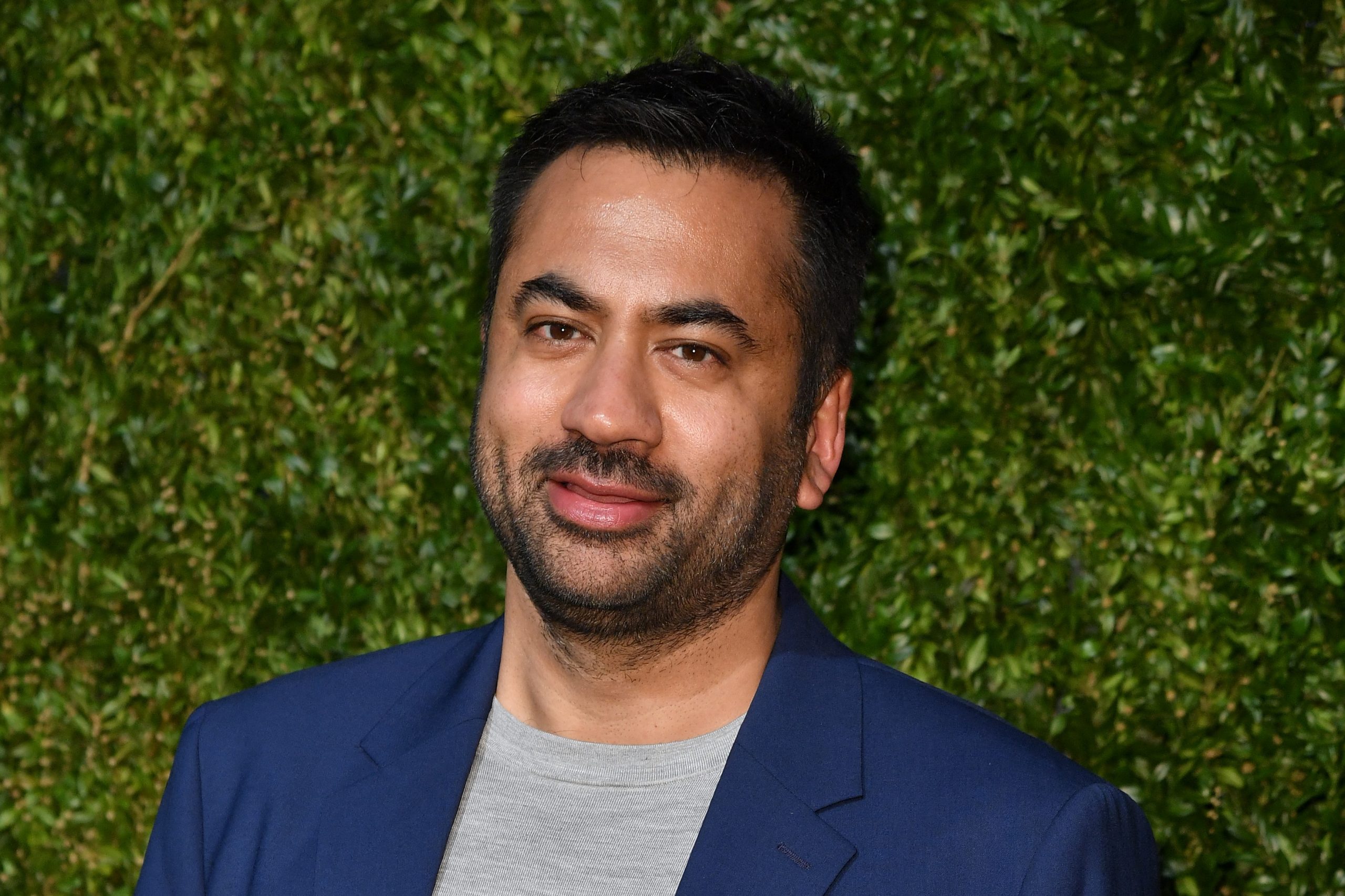 Kal Penn și-a anunțat logodna cu partenerul său din ultimii unsprezece ani