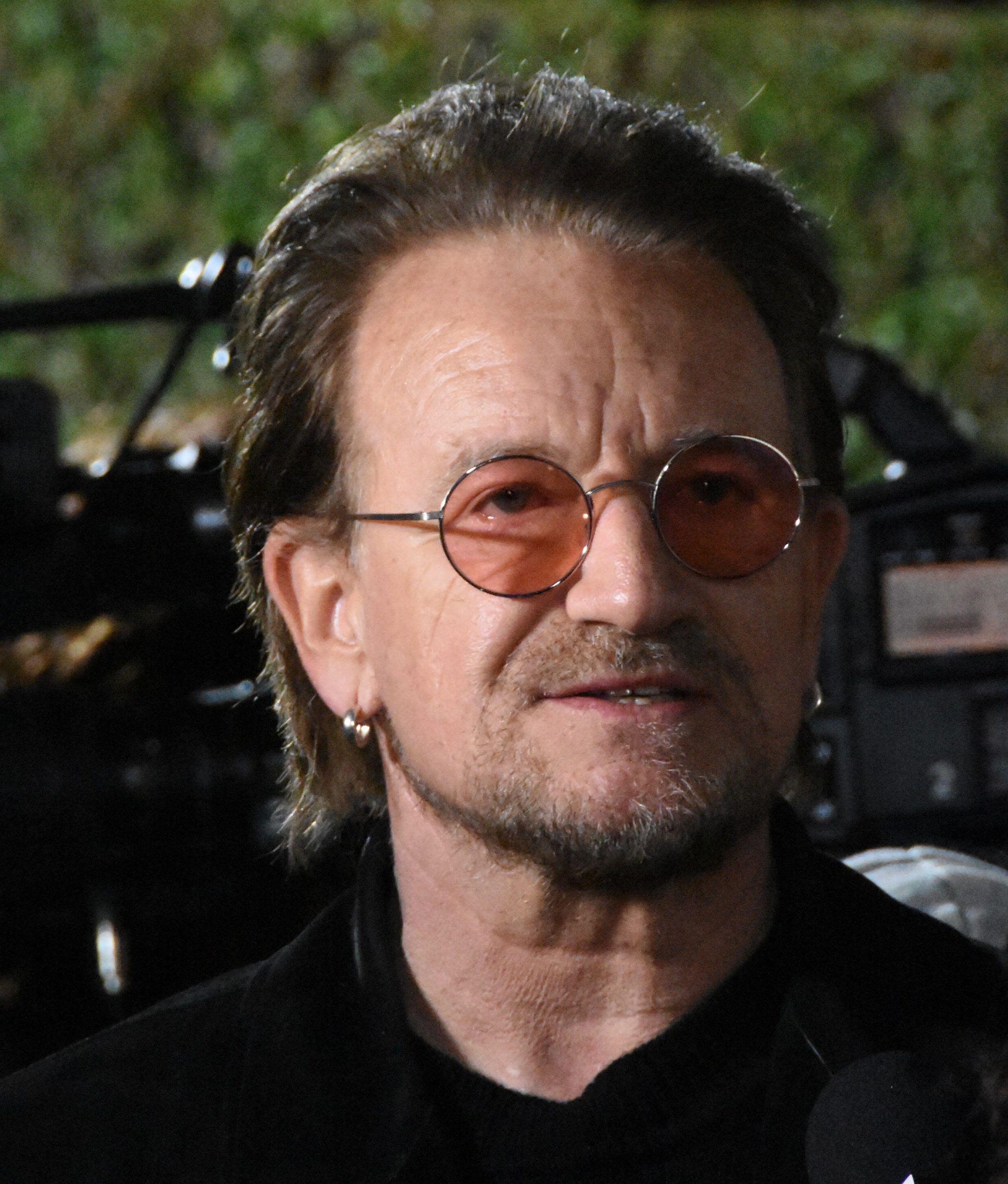 Bono își lansează memoriile, pornind de la 40 de piese din discografia U2
