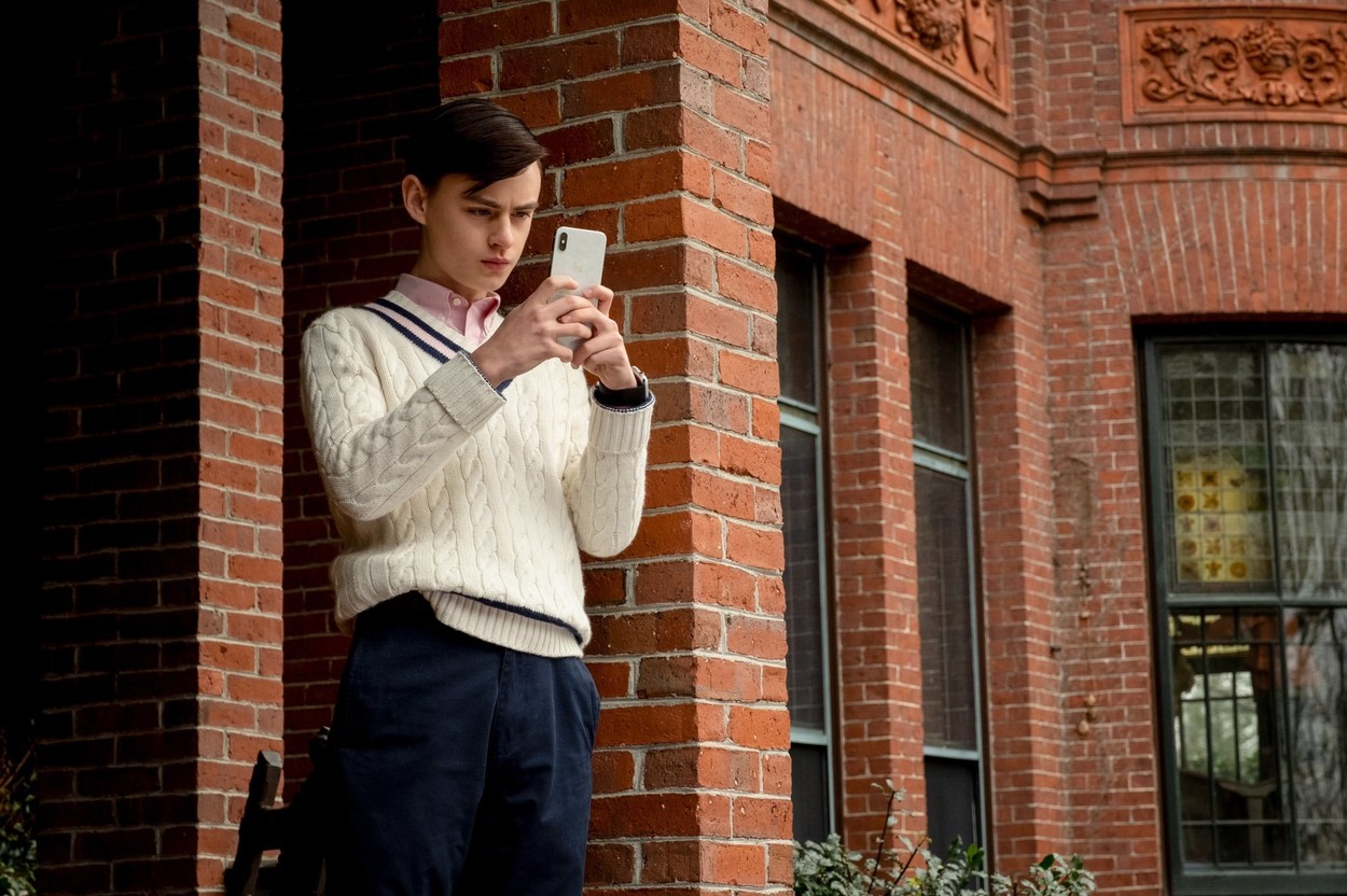 Motivul pentru care băieții răi din filme nu folosesc iPhone